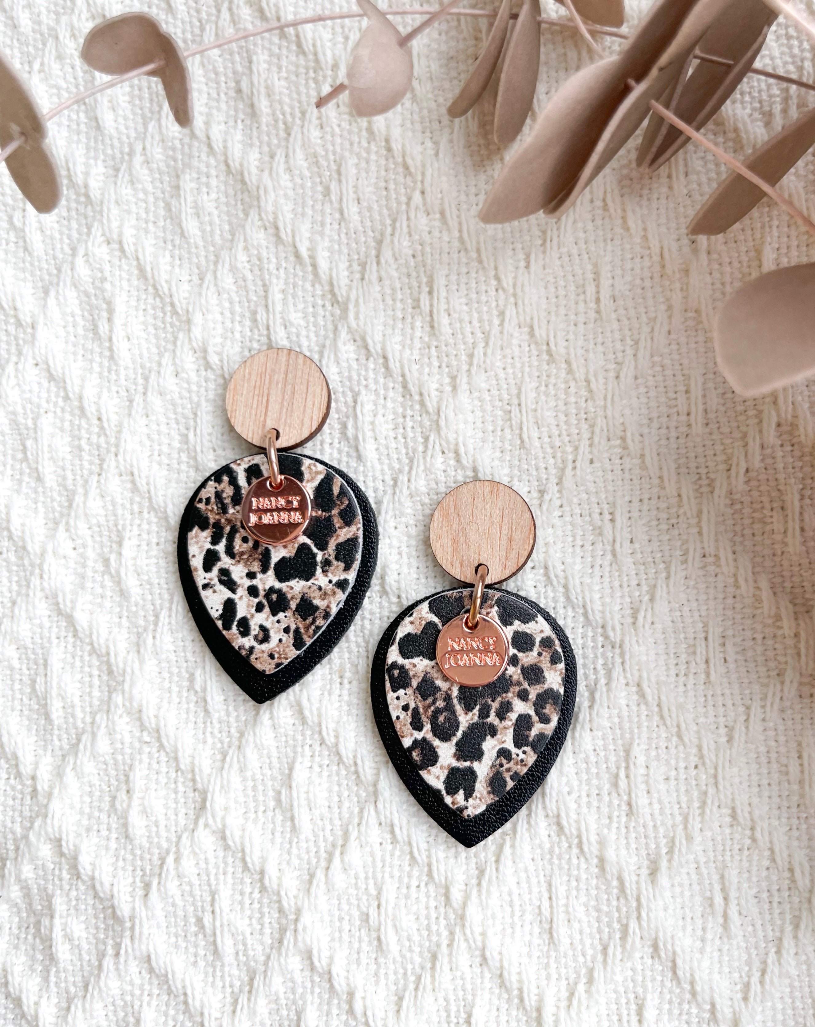 Untamed Roar Water Drops – Nancy Joanna